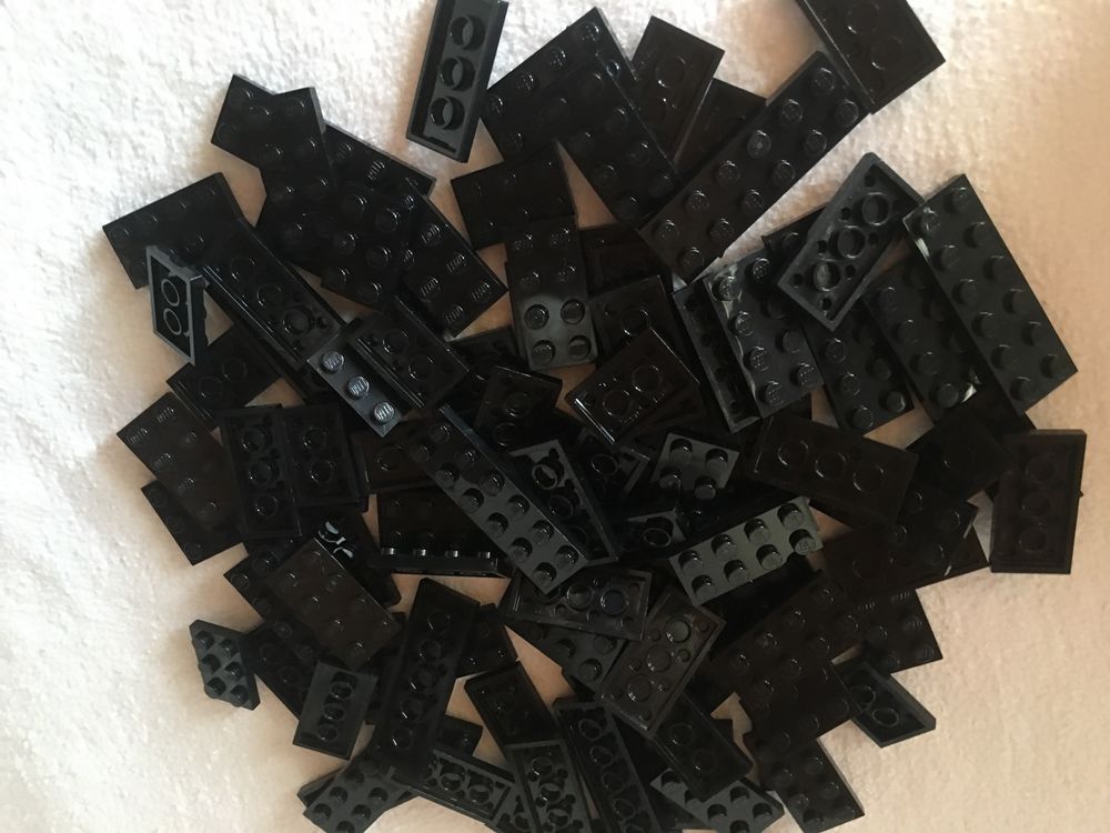 Lego - 100 verschiedene Schwarze zweierplättli | Kaufen auf Ricardo