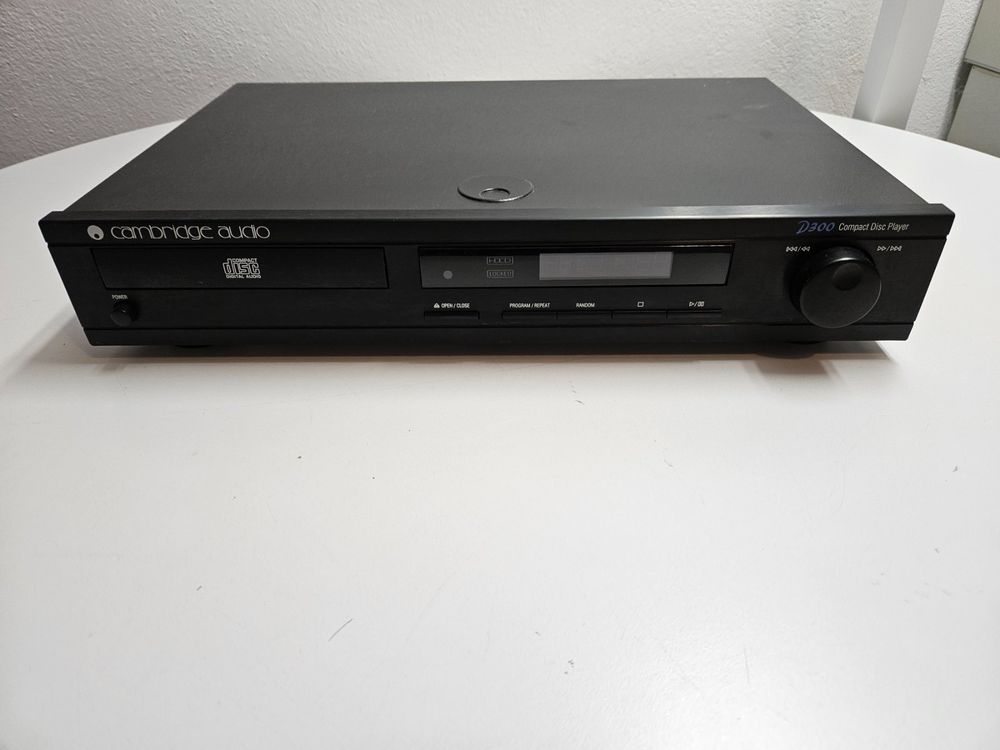 CD Player Cambridge Audio D300 (Gebraucht) in Genestrerio für CHF 40 ...
