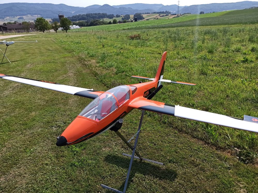 MDM-1 Fox voll GFK von Robbe 3,5 m (Defekt) in Hölstein für CHF 306 – nur Abholung auf Ricardo ...