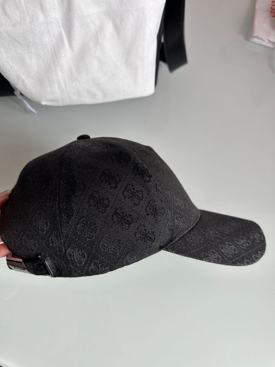 Guess cap (Nuovo (secondo la descrizione)) a per CHF 18 – con consegna ...