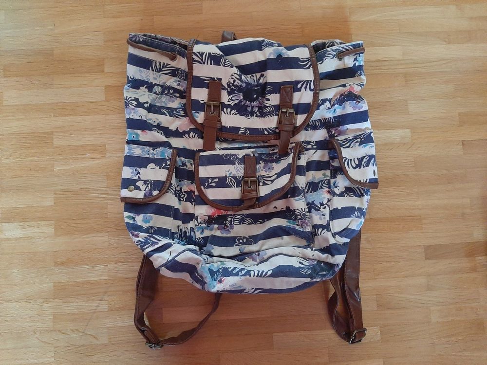 Stoff Rucksack mit 3 Aussentaschen | Kaufen auf Ricardo