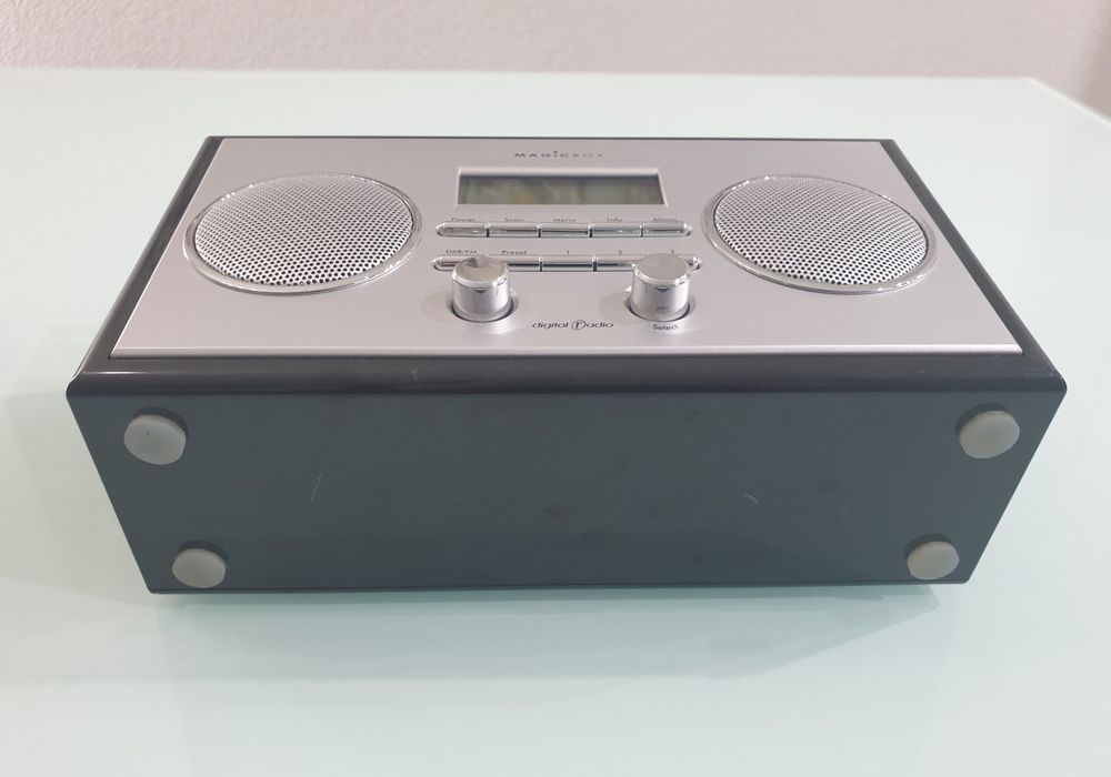 MagicBox digital Radio Stereo DAB+ schwarz (D'occasion) à Oetwil an der ...