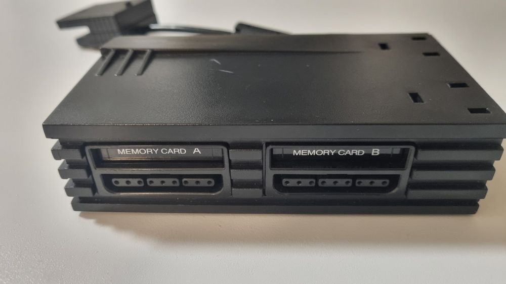 PS2 Playstation 2 Multitap Adapter für 4 Spieler Hama (Gebraucht) in ...