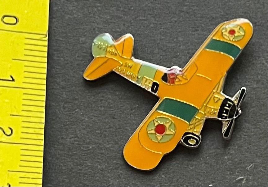 Nostalgie Militärflugzeug / Pin (Gebraucht) in Wabern für CHF 2.2 – mit ...