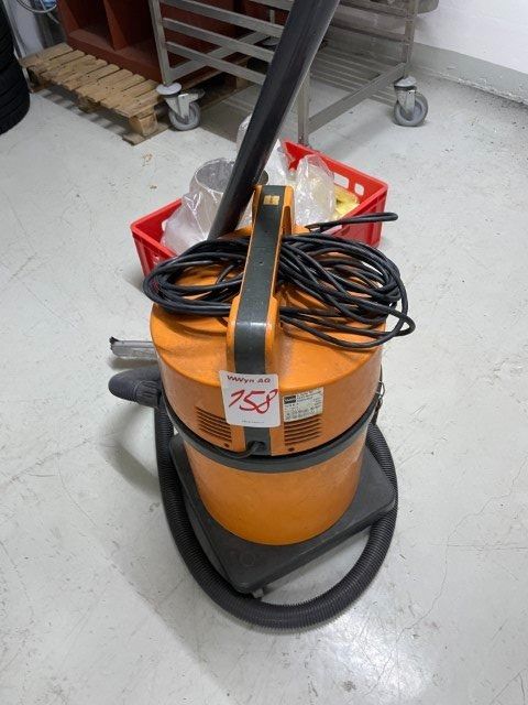 Taski Industrie-Nasssauger (Lot 158) Standort 8708 Männedorf (Gebraucht ...