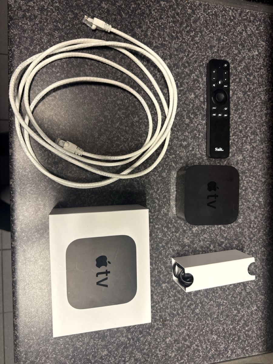 Apple TV 4K (32GB) mit Fernbedienung & Zubehör, Top! (Gebraucht) in ...