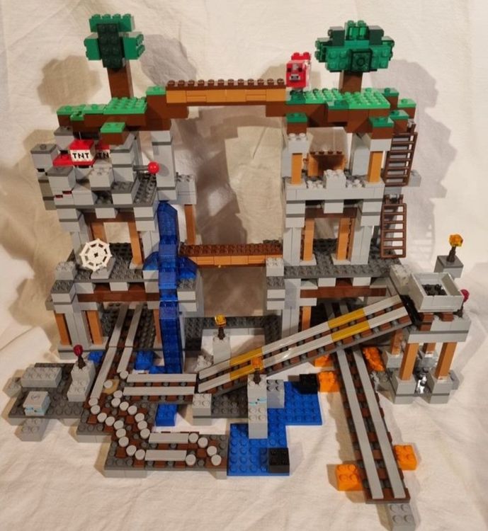 LEGO Minecraft 21118 Viele Teile mit Anleitung | Kaufen auf Ricardo