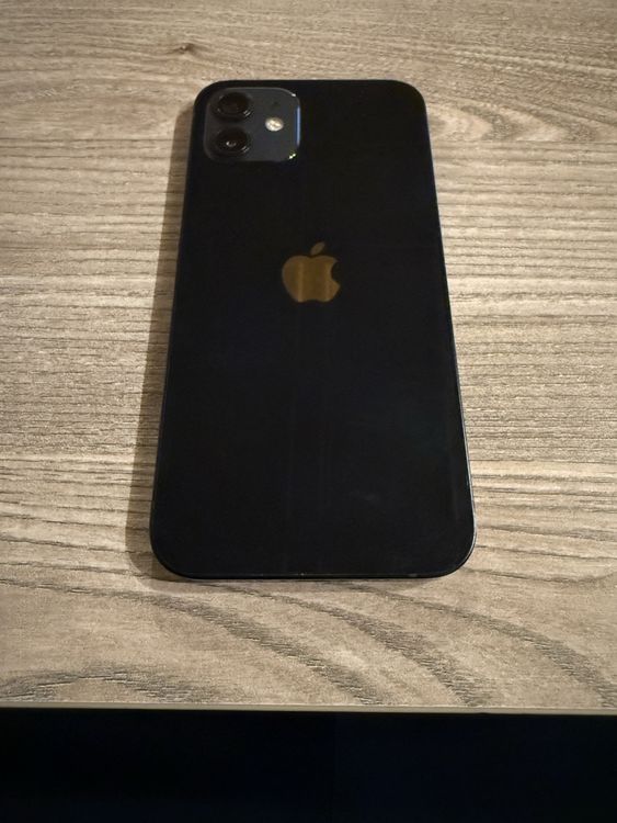 iPhone 12 Noir 128GB + 2 coques et 2 vitres de protection (Gebraucht ...