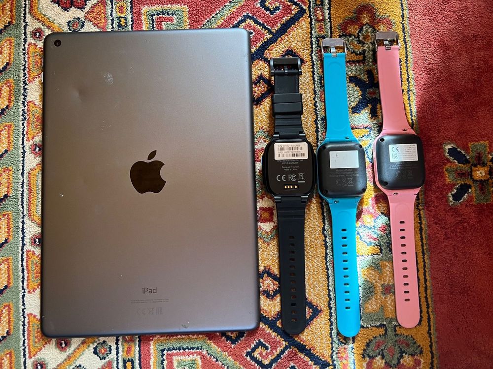 Ipad und smartwatch Ab1.Fr (Defekt) in Solothurn für CHF 3 – mit ...
