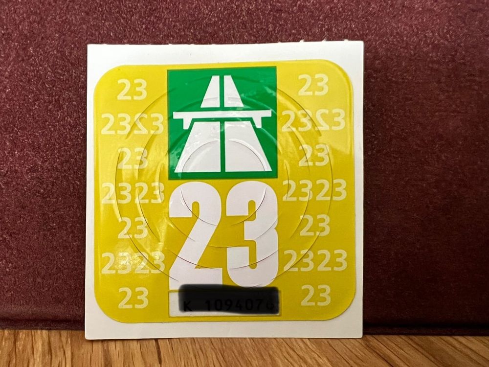 Autobahnvignette 2023 (Neu und originalverpackt) in Lupfig für CHF 29 – mit Lieferung auf ...