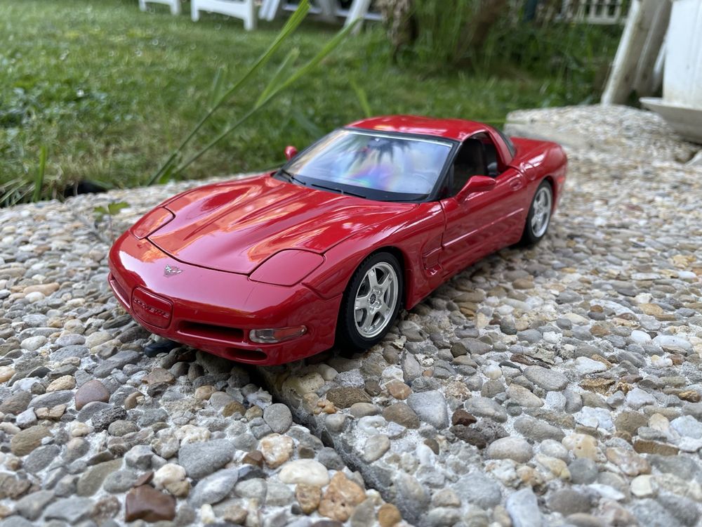 Chevrolet Corvette C5 Coupé rouge 1/18 Bburago (Gebraucht) in Genève ...