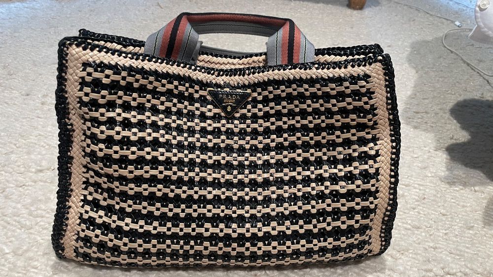 Prada braided bag | Kaufen auf Ricardo