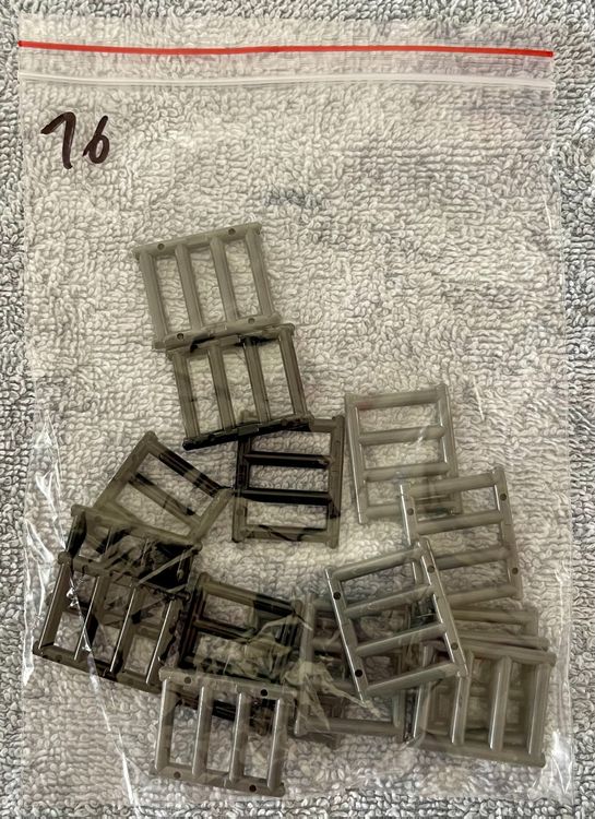 Lego 16 x Bar 1 x 4 x 3 Grille with End (Part. 62113) (Gebraucht) in ...