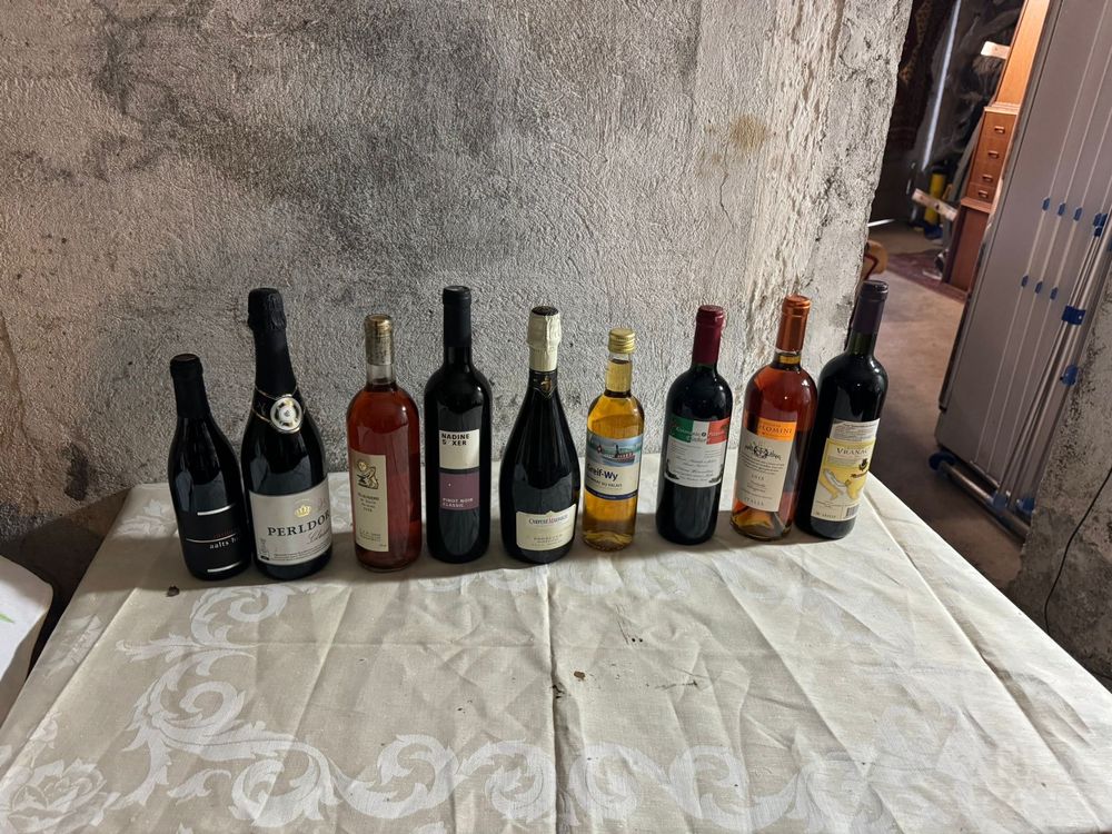 9 Flaschen Wein (20) (Gebraucht) in Illnau-Effretikon für CHF 18 – nur ...