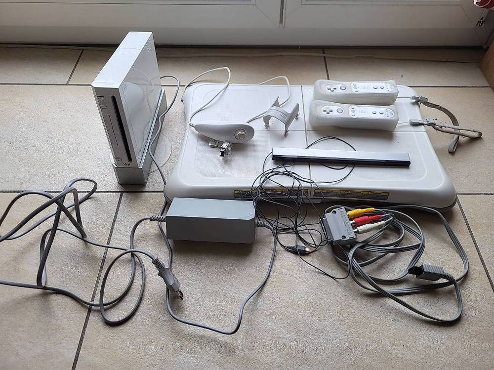 WII Nintendo - set selon photos (Gebraucht) in Versoix für CHF 110 ...