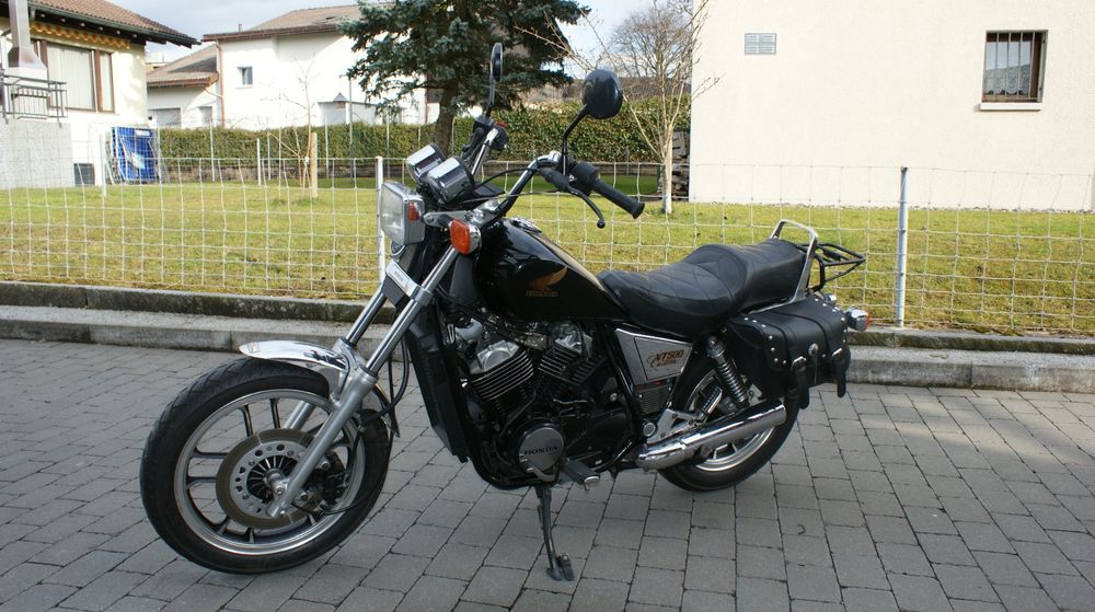 Honda VT500C (mit Satteltaschen) (Gebraucht) in Siebnen für CHF 590 ...