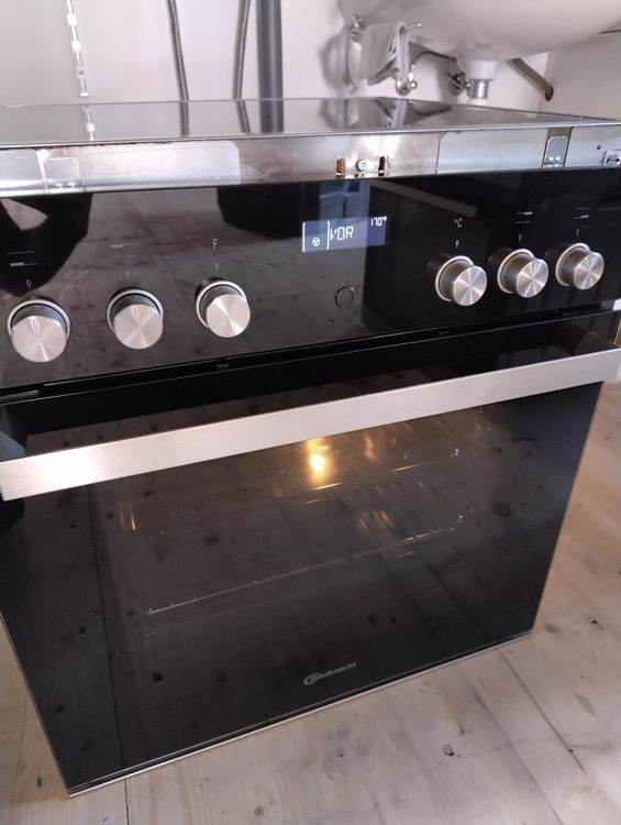 Bauknecht Kochherd HIK 5 EN8VS SW CH | Kaufen auf Ricardo