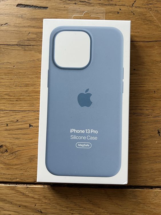 iPhone 13 Pro Silicone Case hellblau | Kaufen auf Ricardo