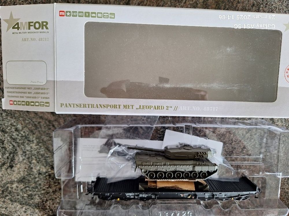 Märklin Ho 48717. Wagon NS avec char Leopard 2 en métal (Neu und ...