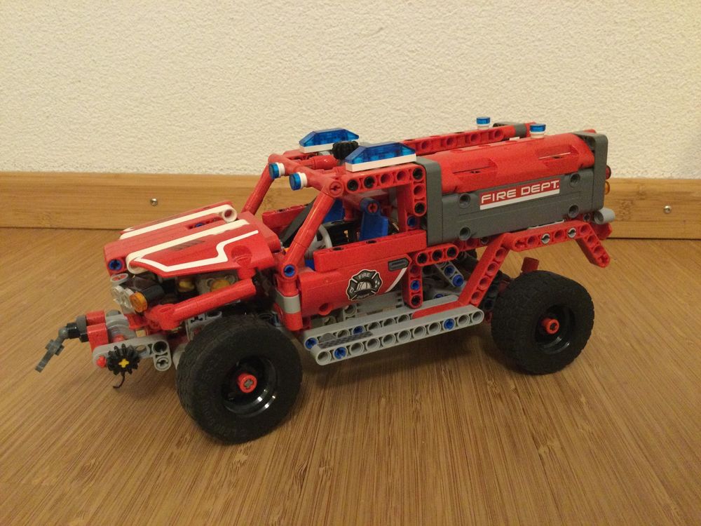Lego Technic First Responder 42075 (Gebraucht) in Bettwiesen für CHF 15 ...