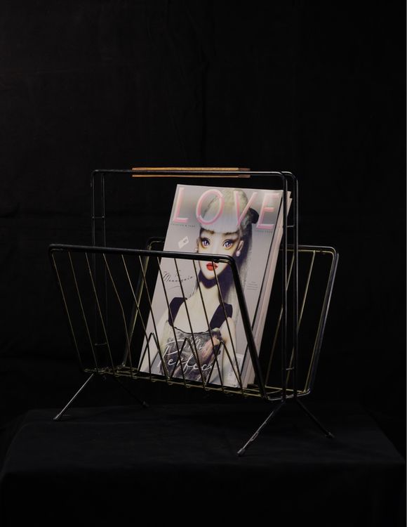 Vintage Wire Magazine Rack with Wooden Handle (Gebraucht) in Zürich für ...