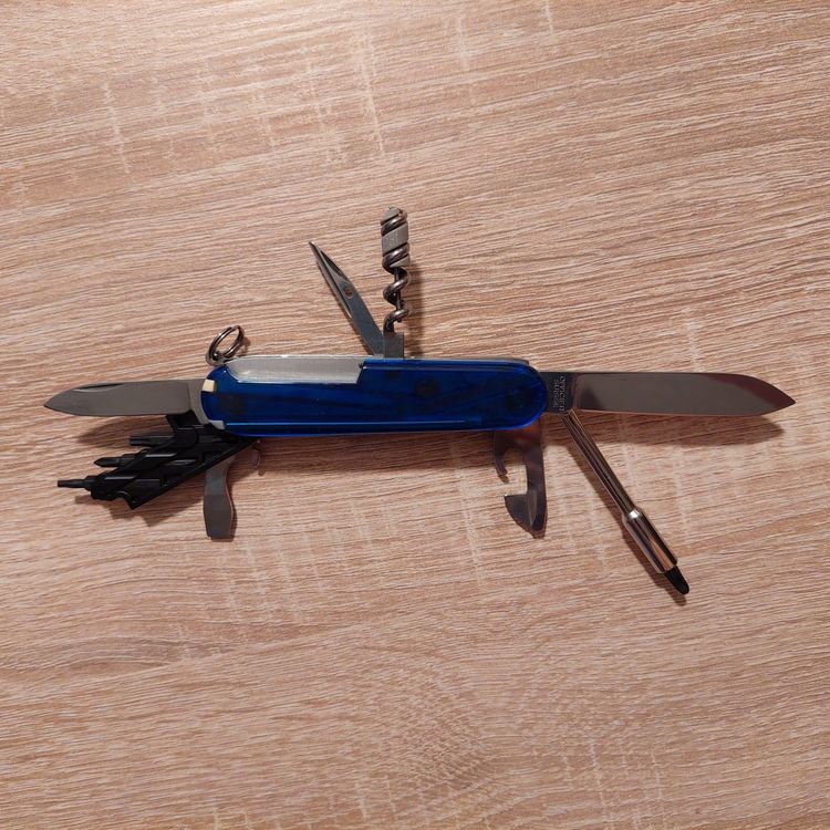 Multi-tool Victorinox Spartan transparent Blue | Kaufen auf Ricardo