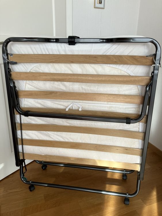 Klappbett mit Matratze (Gebraucht) in Dietlikon für CHF 15 – nur Abholung auf Ricardo kaufen