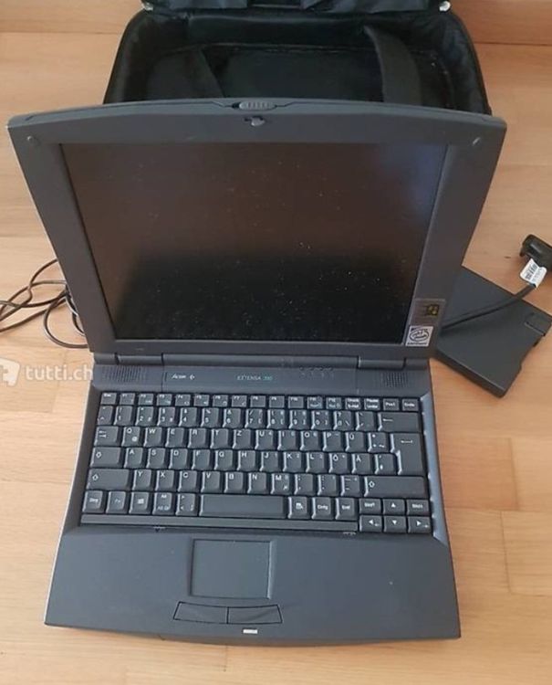 Acer Extensa 390 C mit Diskettenlaufwerk und Tasche (Defekt) in Zürich ...