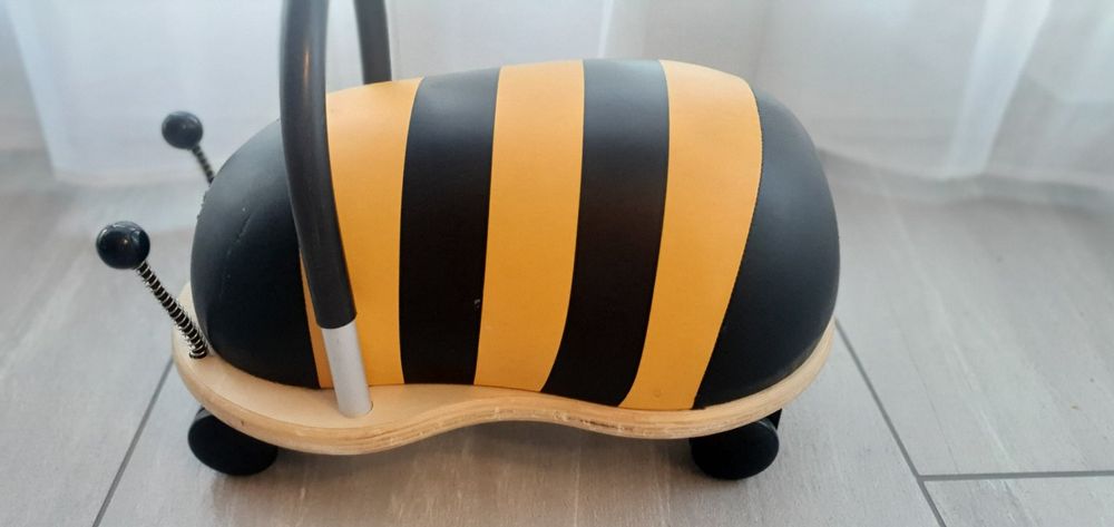 Wheely Bug Biene - Rutschauto (Gebraucht) in Waltenschwil für CHF 18 – mit Lieferung auf Ricardo ...