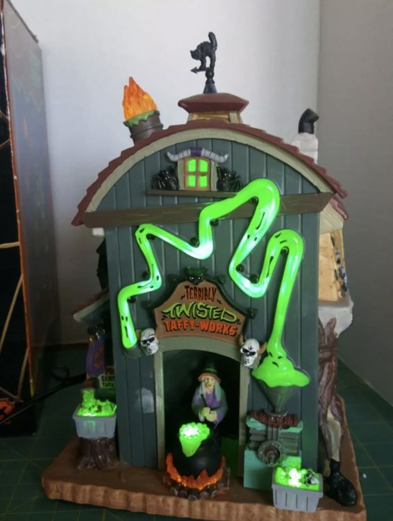 Lemax maison de la sorciére (Neuf (Voir description)) à Saxon pour CHF ...