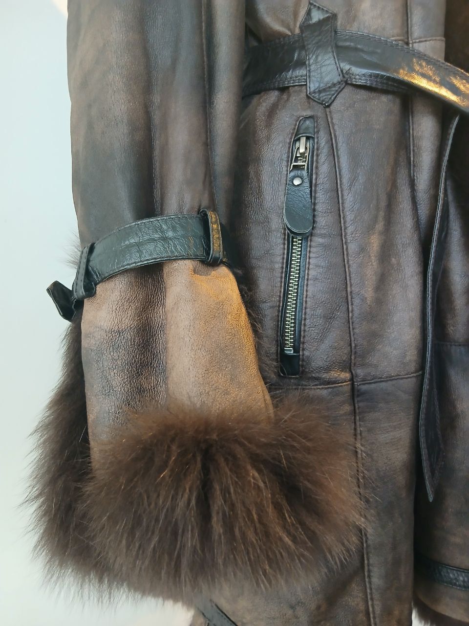 Manteau fourrure (Neuf (Voir description)) à Faoug pour CHF 360 – avec ...