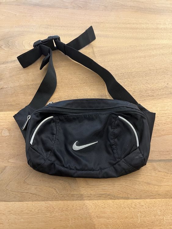 Nike waist bag belt bag fanny pack (Gebraucht) in Adliswil für CHF 10 ...
