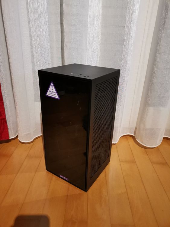 NZXT H1 V1 Case mit 650 Watt SFX-L 80Plus Gold und Radiator. (Gebraucht ...