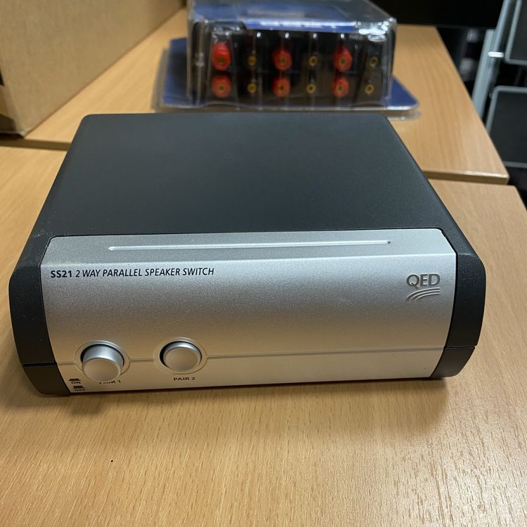 QED SS21 (2 pairs speakers Switch) (Neuf (Voir description)) à ...