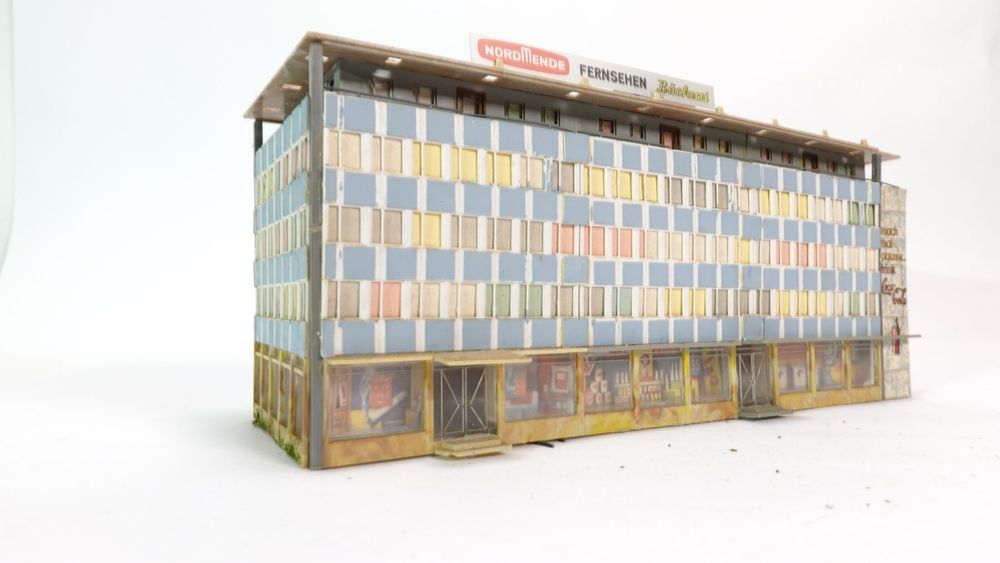 e32 Fertighaus Wohn- + Geschäftshaus H0 renovieren / 2) (Gebraucht) in Thun für CHF 20 – mit ...