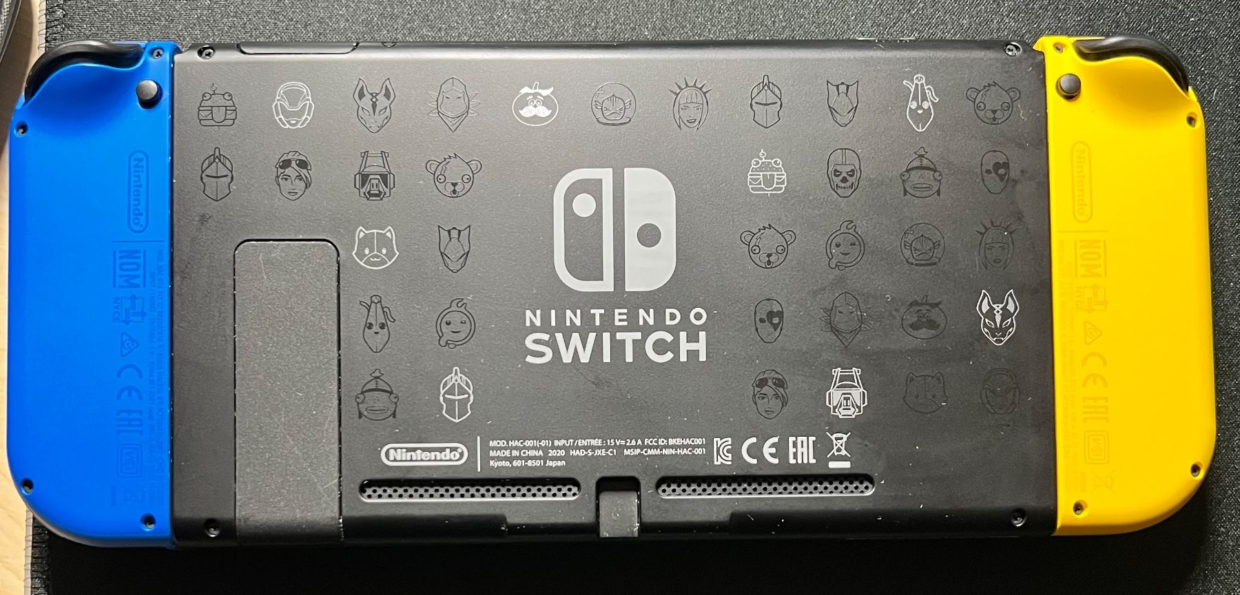 Nintendo Switch Fortnite Édition (Nuovo (secondo la descrizione)) a ...