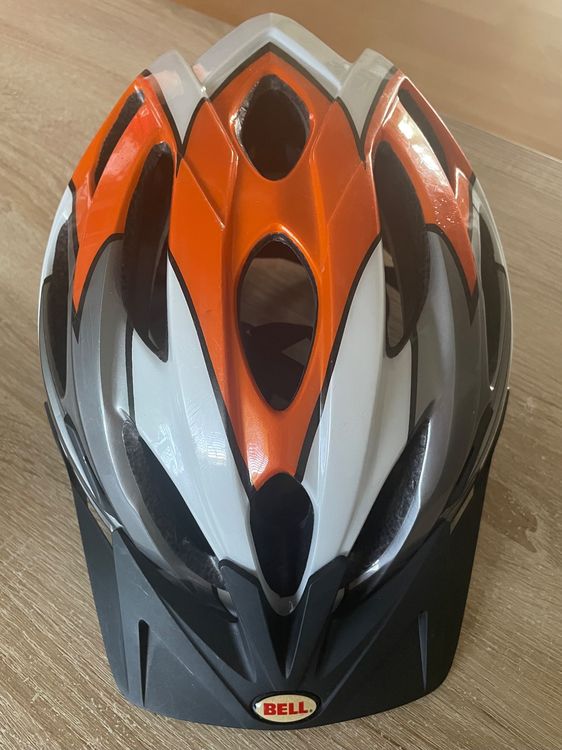 BELL Velohelm / verstellbar / Grösse 54-61 cm!!! (Gebraucht) in ...