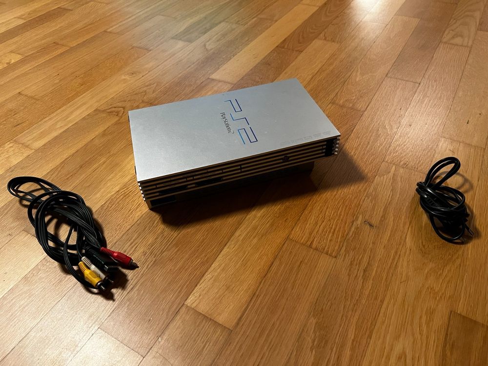 Playstation 2 Konsole Fat silber (SCPH-50004) (Gebraucht) in Frauenfeld ...