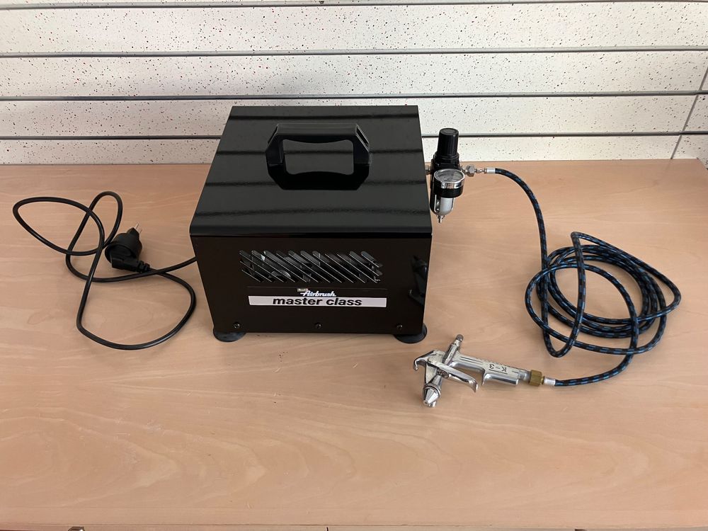 Revell Airbrush Kompressor Master Class | Kaufen auf Ricardo