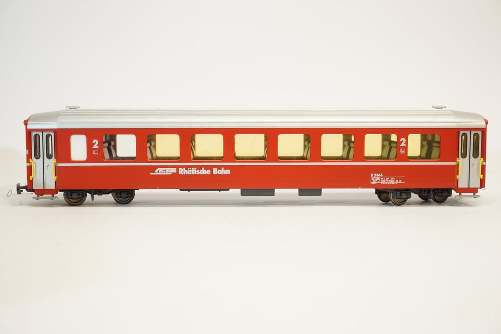 1ß Roco Alpinline 50512 RhB Personenwagen rot 2. Klasse (Gebraucht) in ...