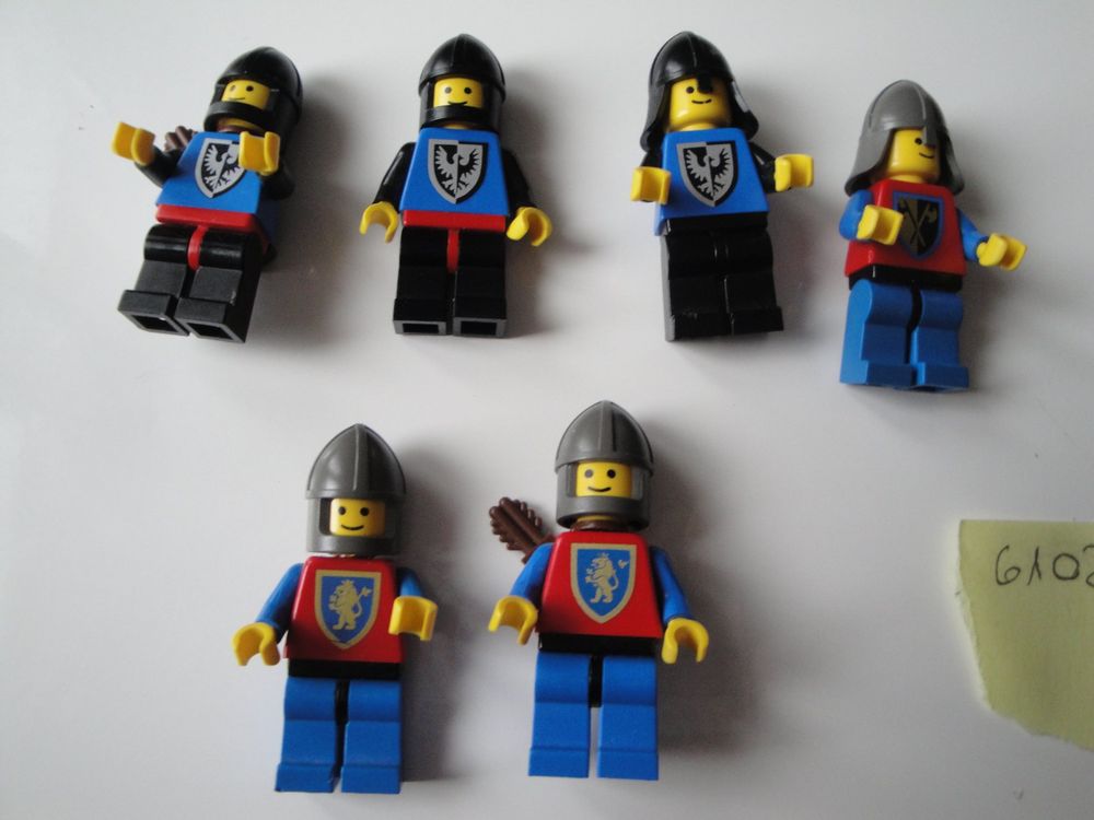 Lego Castle Vintage Set 6102 Minifiguren von 1985 (Gebraucht) in ...