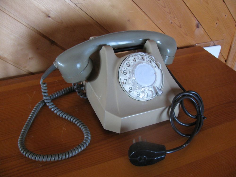 Telefon mit Wählscheibe 60er Jahre umgebaut (Gebraucht) in Bellwald für ...