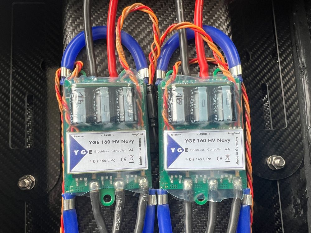 HPR06 Catamaran von Hanspeter Rotschi (CFK Bulletproof) (Neu (gemäss ...