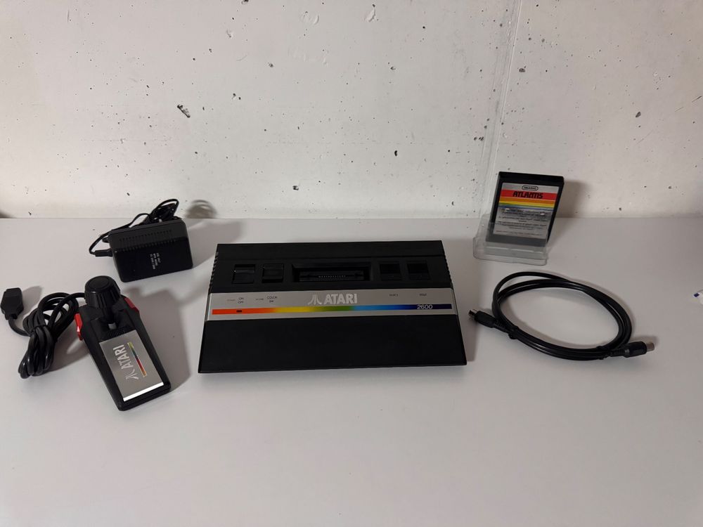 Atari 2600 top Zustand mit Spiel ab 1.- | Kaufen auf Ricardo