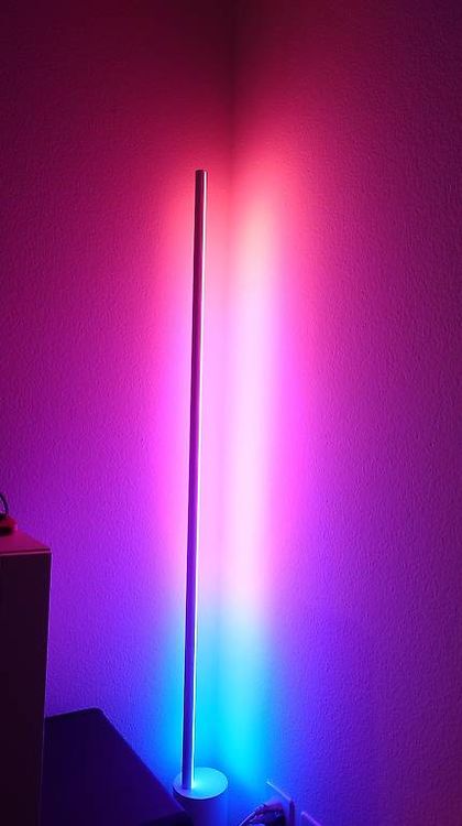 Philips hue lampadaire blanc (Neu (gemäss Beschreibung)) in Cugy VD für CHF 170 – mit Lieferung ...