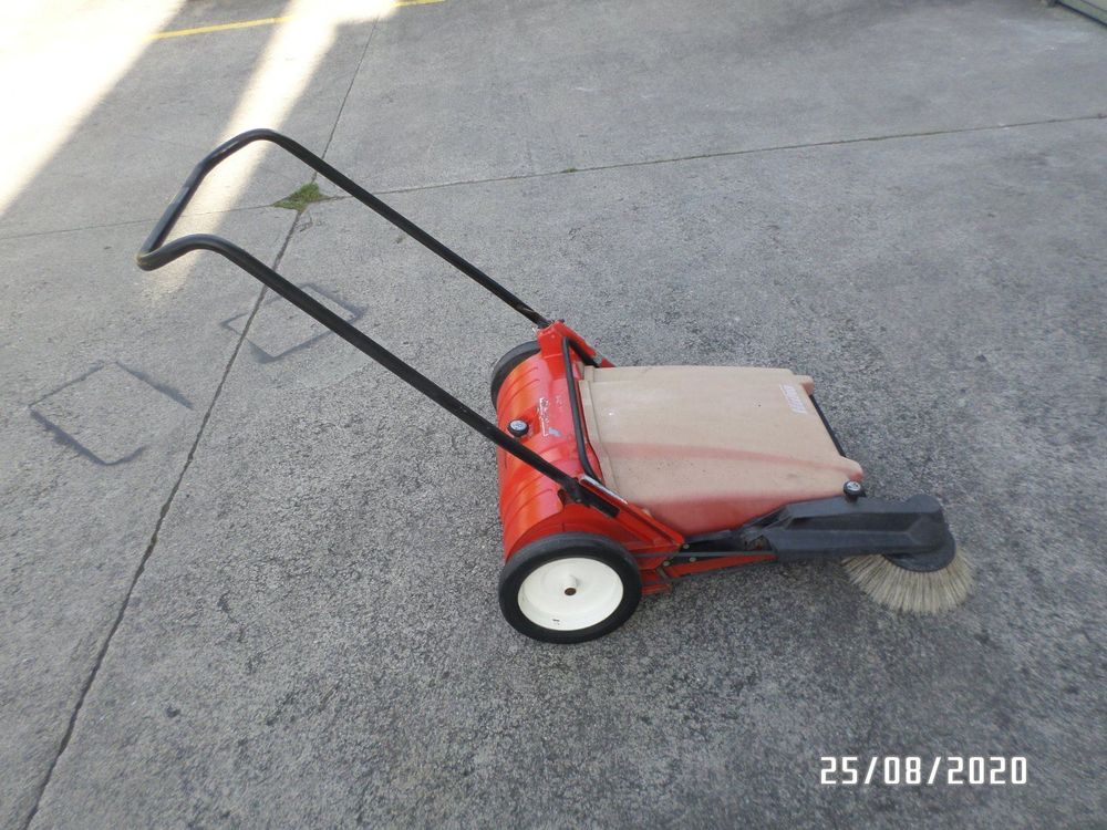 HAKO Flipper Kehrmaschine - Putzmaschine (Gebraucht) in Rupperswil für ...