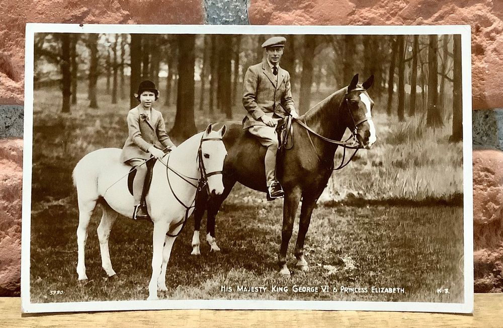 Alte Foto AK QUEEN ELIZABETH & KING GEORGE VI - Royal Family (Gebraucht ...