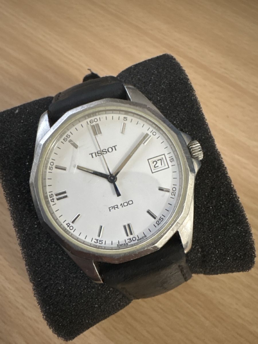 Tissot PR 100, 37.3 mm, bracelet cuir, très soignée! (D'occasion) à ...