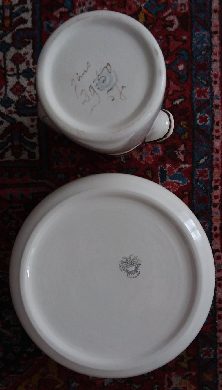 Broc et cuvette anciens Villeroy & Boch. (Gebraucht) in La Chaux-de ...