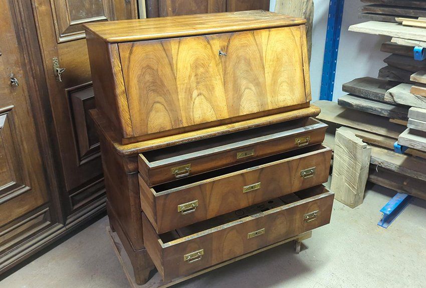 Bureau-commode ancien Louis-Philippe à restaurer (D'occasion) à Biel/Bienne pour CHF 50 ...